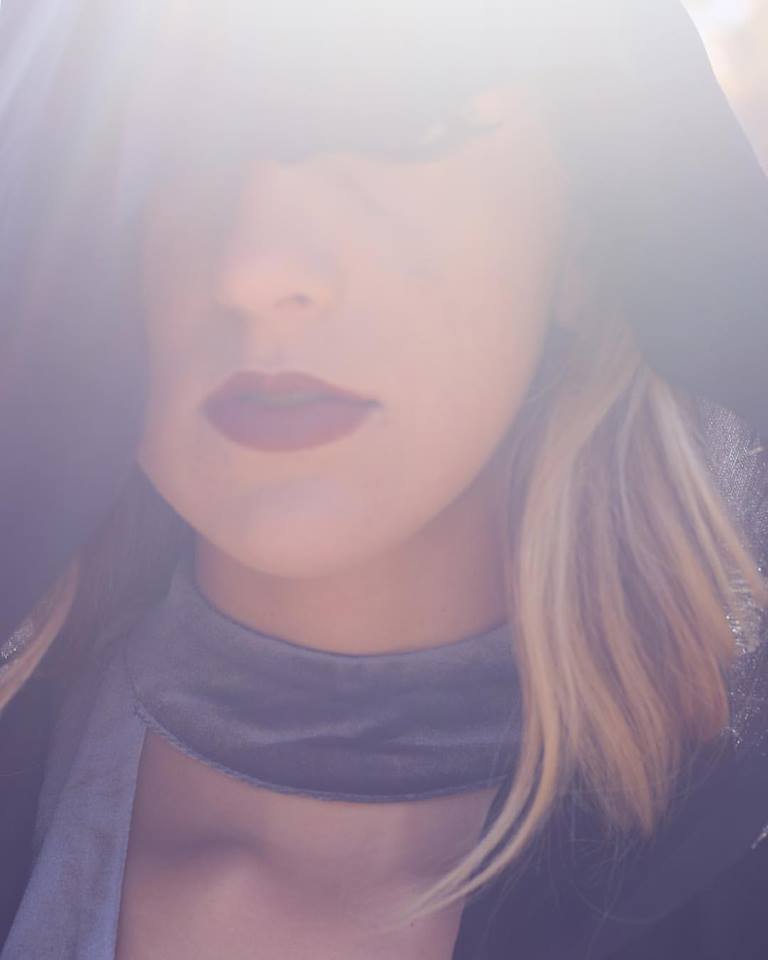 X3-060: Spotlight - Scarlett Taylor - RADIO MYSTIC